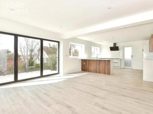 5 bedroom detached house for rent in Crescent Drive North, Brighton, BN2