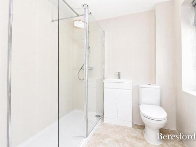 5 bedroom detached house for rent in Cricketers Lane, Herongate, CM13