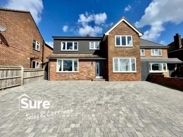5 bedroom detached house for rent in Crouchfield, Hemel Hempst.