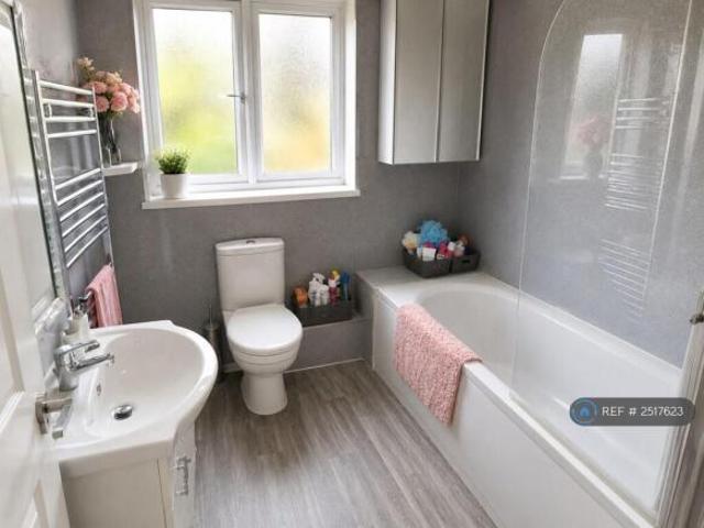 5 bedroom detached house for rent in Borda Close, Chelmsford, CM1