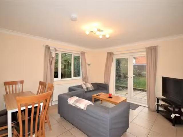 5 bedroom detached house for rent in Bengal Road, Winton, BH9