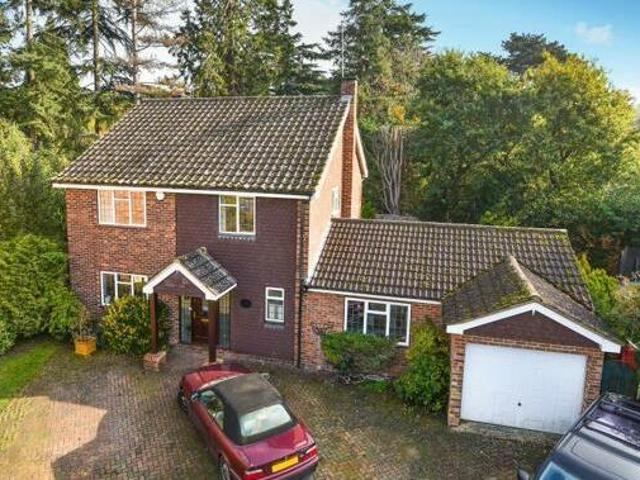 5 Bedroom Detached House For Rent In Berkshire