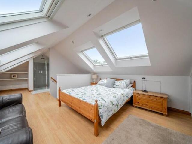 5 bedroom detached house for rent in Biggin Hill Close, Kingston Upon Thames, KT2