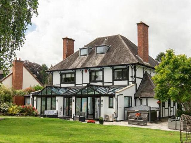 5 Bedroom Detached House For Rent In Birstall