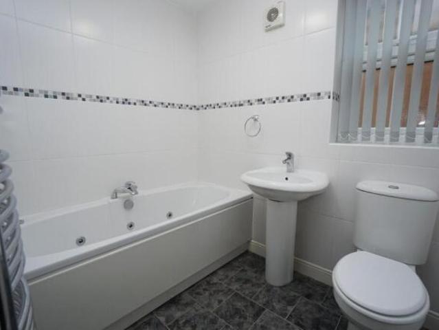 5 bedroom detached house for rent in Bright Meadow, Halfway, Sheffield, S20