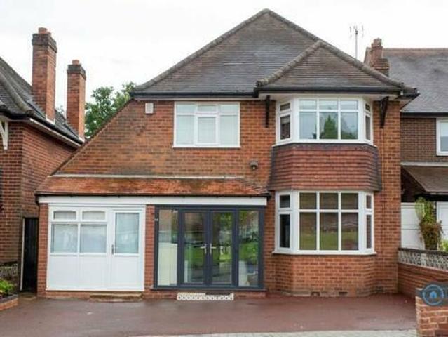 5 bedroom detached house for rent in Broad Lane Birmingham B14