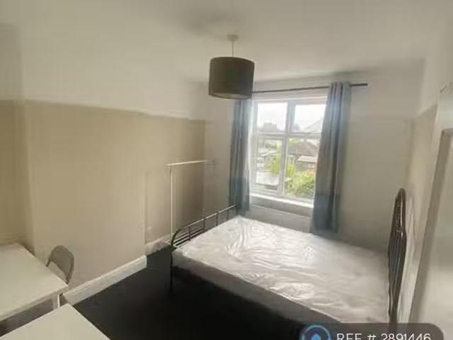 5 bedroom detached house for rent in Gilbert Road, Cambridge.