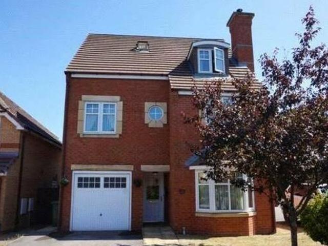 5 bedroom detached house for rent in Glamis Close Prenton Wirral CH43
