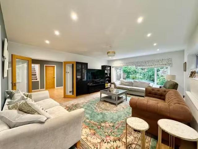 5 bedroom detached house for rent in Glenferness Avenue, Bourn.