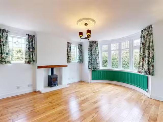 5 bedroom detached house for rent in Gloucester Avenue, Melton.