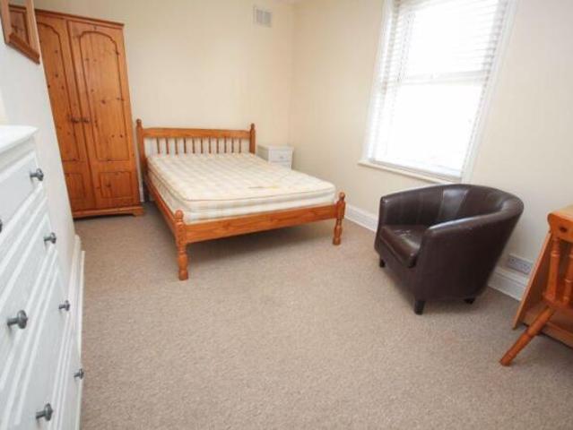 5 bedroom detached house for rent in Green Road, Bournemouth, BH9
