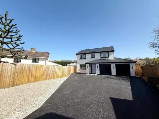 5 bedroom detached house for rent in Eatock Way, Westhoughton.
