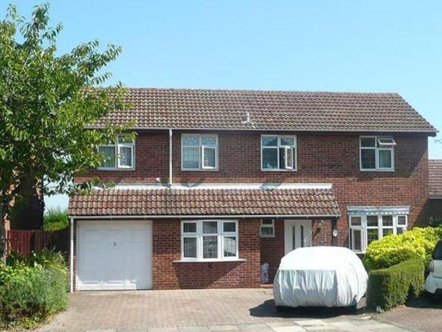 5 Bedroom Detached House For Rent In Erith, Kent