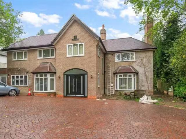 5 bedroom detached house for rent in Keepers Road, Sutton Cold.