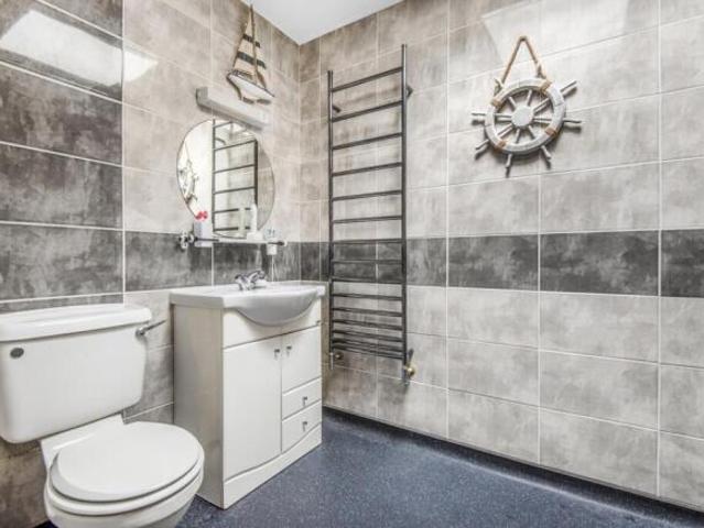 5 bedroom detached house for rent in Kidbrooke Lane Eltham SE9