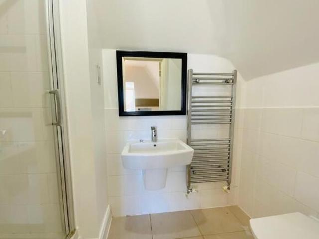 5 bedroom detached house for rent in Holly Way, Kings Hill, ME19