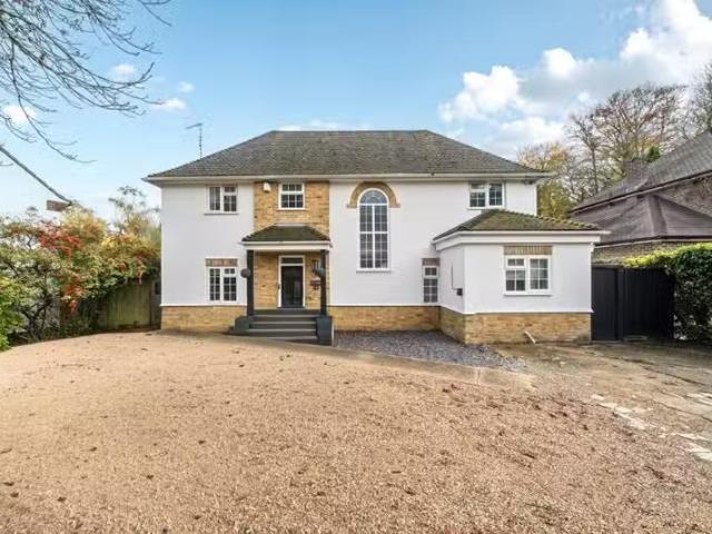5 bedroom detached house for rent in Harestone Valley Road Cat.