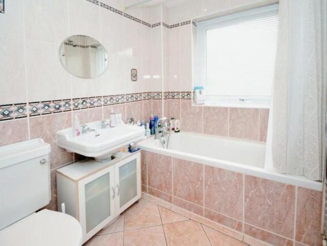 5 bedroom detached house for rent in Hutton Village, Hutton, Essex, CM13