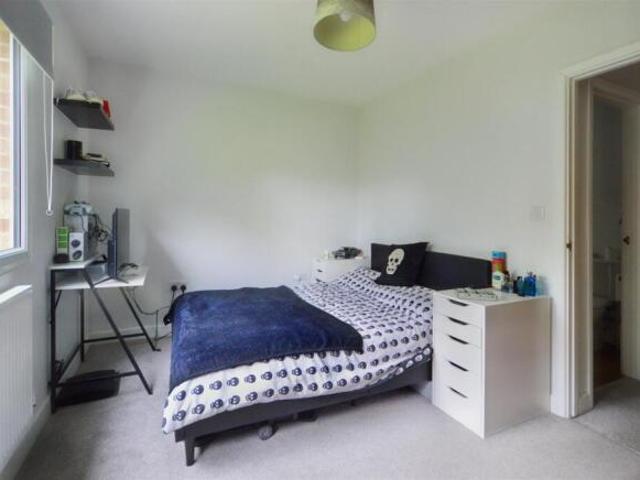 5 bedroom detached house for rent in Humfrey Lane, Boughton, NN2