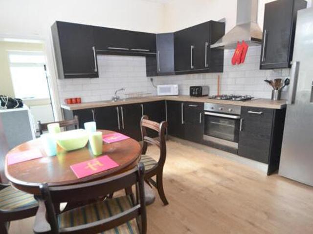 5 Bedroom Detached House For Rent In Lenton, Nottingham