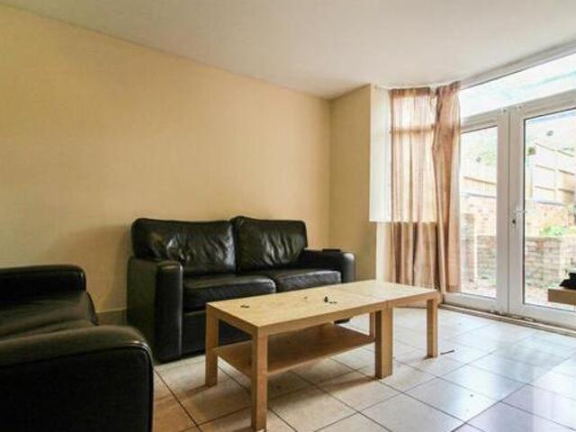 5 Bedroom Detached House For Rent In Lenton