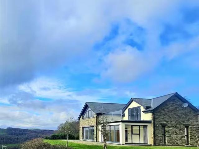 5 bedroom detached house for rent in Llandeilo Graban, Builth.