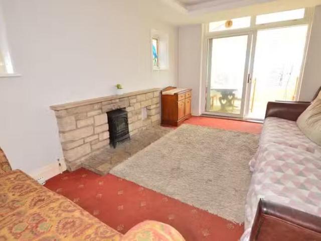 5 bedroom detached house for rent in Lystra Road, Moordown, BH9
