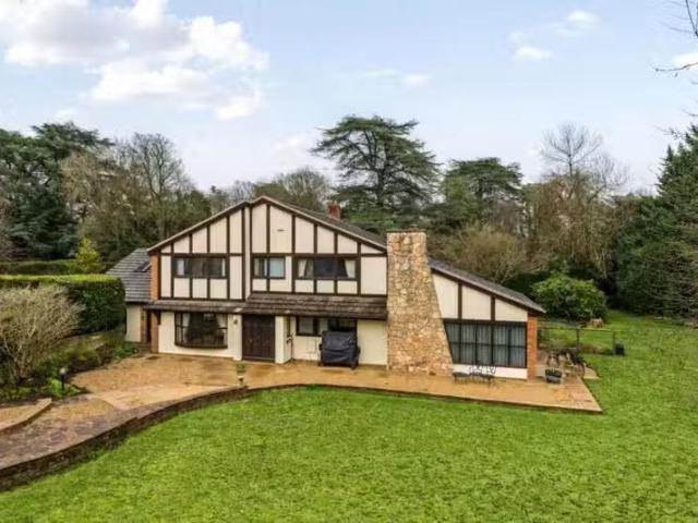 5 bedroom detached house for rent in Moreton Paddox, Warwick.