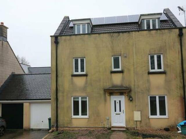 5 bedroom detached house for rent in Middlewood Close Bath BA2