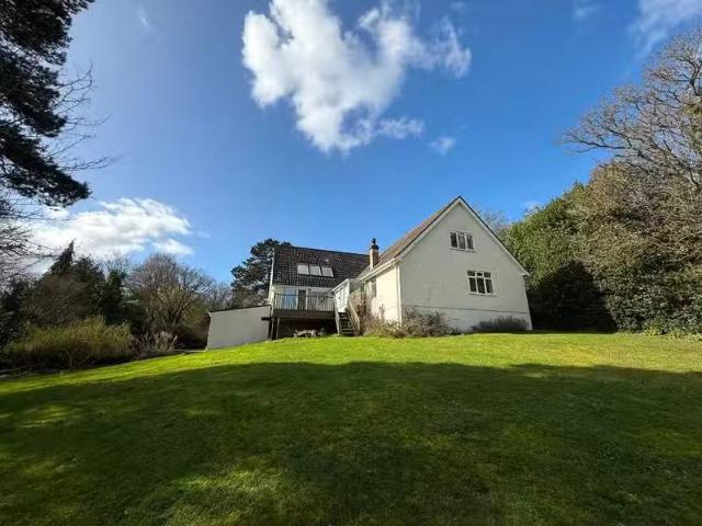 5 bedroom detached house for rent in Mill Lane, CM3