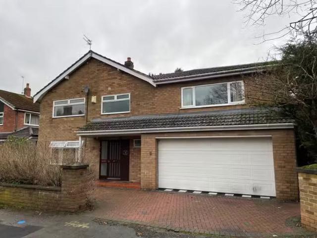 5 bedroom detached house for rent in Milton Drive, Ormskirk, L.
