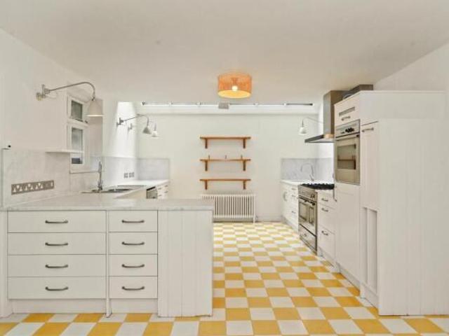 5 bedroom detached house for rent in Netherton Grove, Chelsea, SW10
