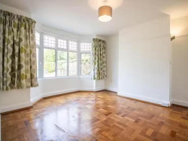 5 bedroom detached house for rent in New Road, Haslingfield, C.