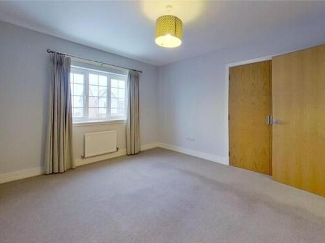 5 bedroom detached house for rent in Ninian Crescent, Lenzie, East Dunbartonshire, G66