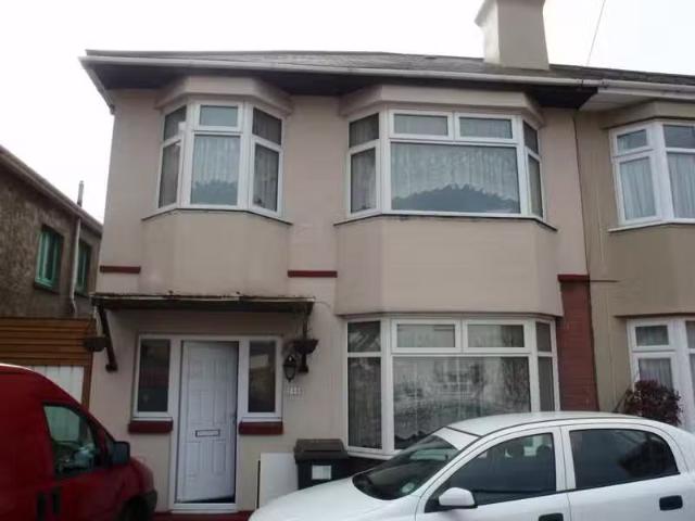 5 bedroom detached house for rent in Student house on Columbia.