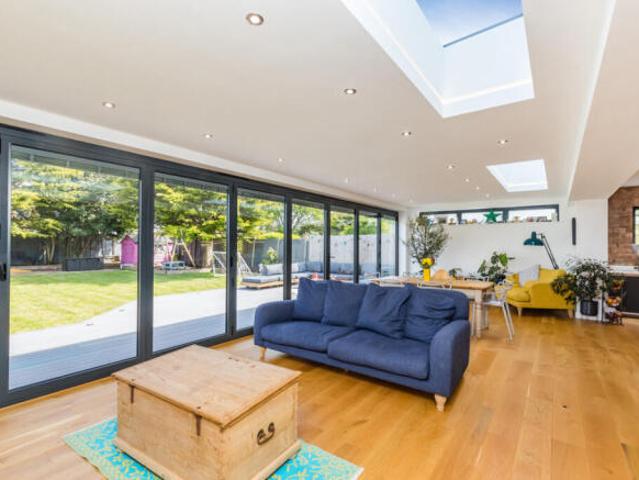 5 bedroom detached house for rent in St. Lawrence Avenue, Worthing, BN14