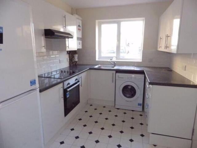 5 bedroom detached house for rent in St. Teresas Court, Gloucester Road North, Bristol, BS34