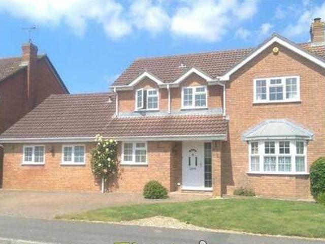 5 bedroom detached house for rent in Standings Close Nine Elms Swindon Wiltshire SN5