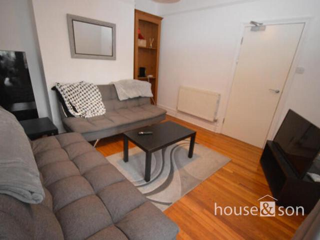 5 bedroom detached house for rent in Stanfield Road, Winton, BH9