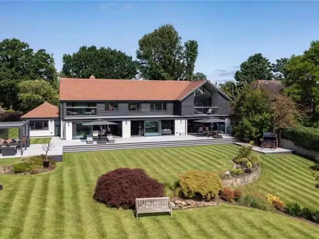5 bedroom detached house for rent in Petersfield, Hampshire, G.