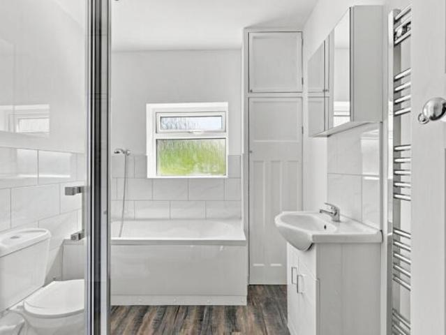 5 bedroom detached house for rent in Pulleyn Drive, Tadcaster Road, York, YO24