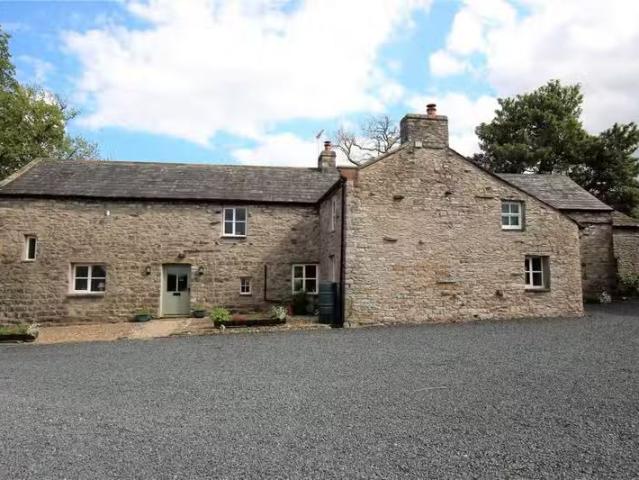 5 bedroom detached house for rent in Row Foot Farm, Ravenstone.