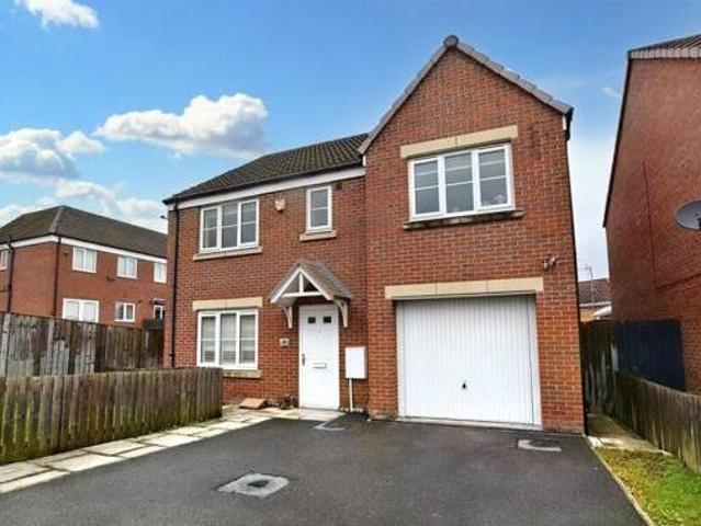 5 Bedroom Detached House For Rent In Robin Hood, Wakefield