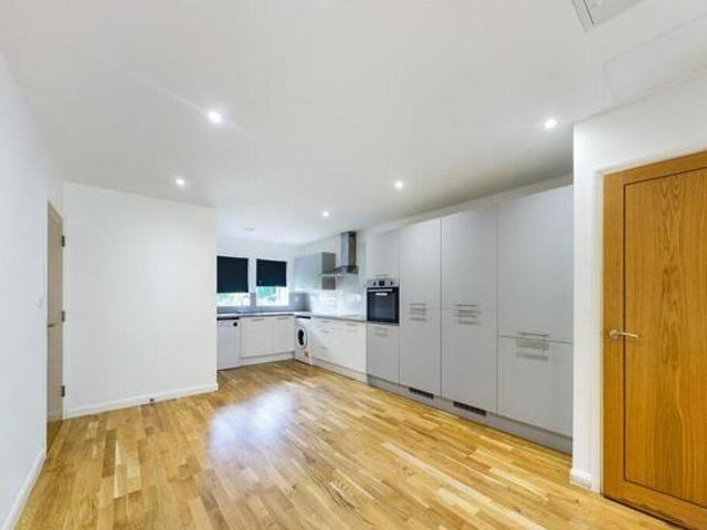 5 Bedroom Detached House For Rent In Romford