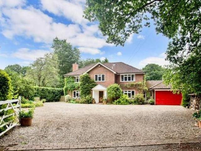 5 Bedroom Detached House For Rent In Redwood Lane, Medstead