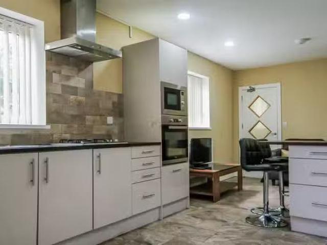 5 bedroom detached house for rent in Ribblesdale Road, Stirchl.