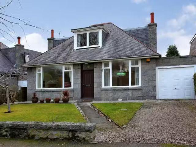 5 bedroom detached house for rent in Woodhill Road, Aberdeen.