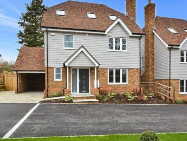 5 Bedroom Detached House For Rent In Warehorne Street