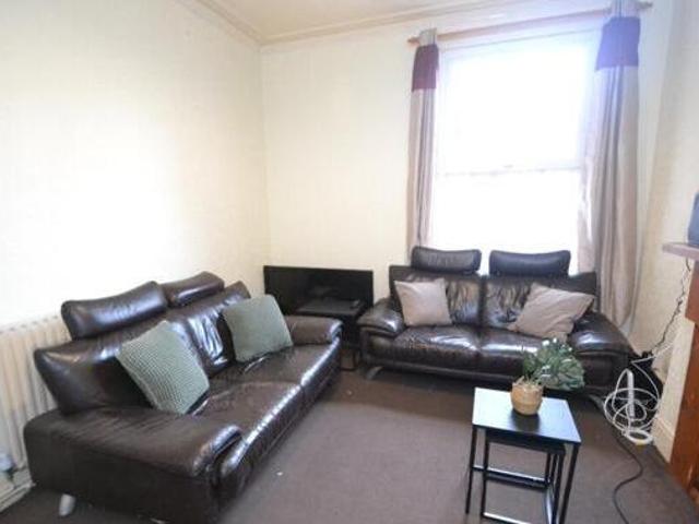 5 Bedroom Detached House For Rent In West Bridgford
