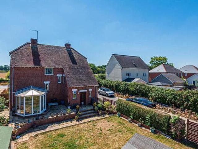 5 Bedroom Detached House For Rent In Whimple
